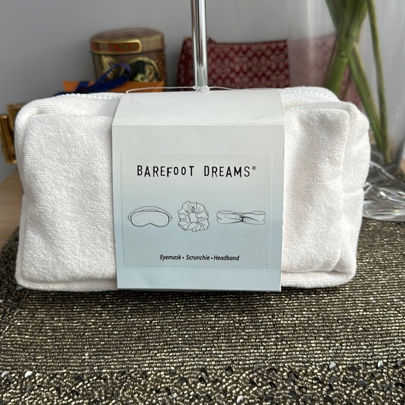 Barefoot Dreams | Accessories | Nwt 18 Retail Barefoot Dreams Beach ...